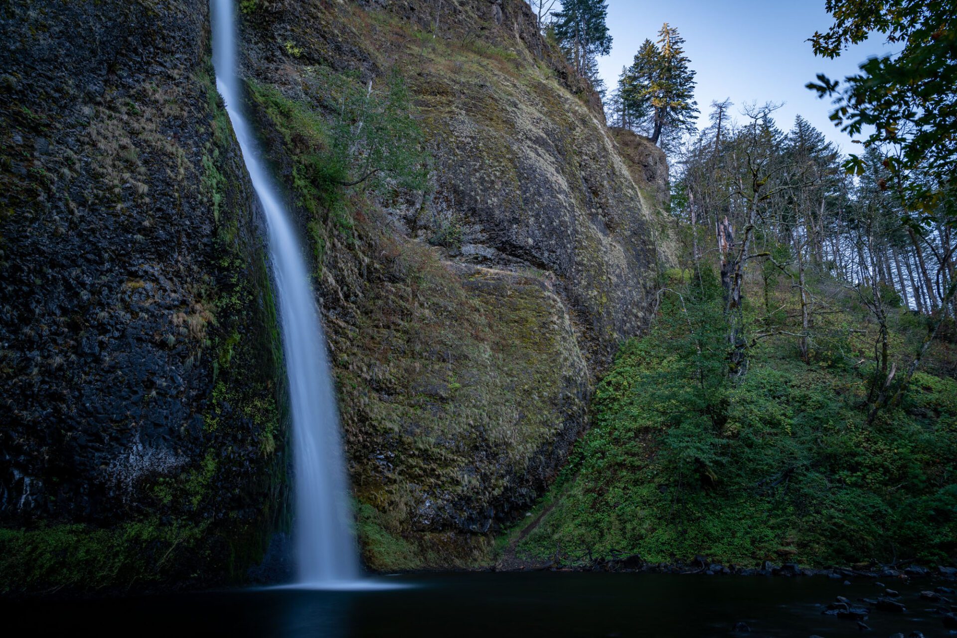 Horsetail Falls - Amazing America